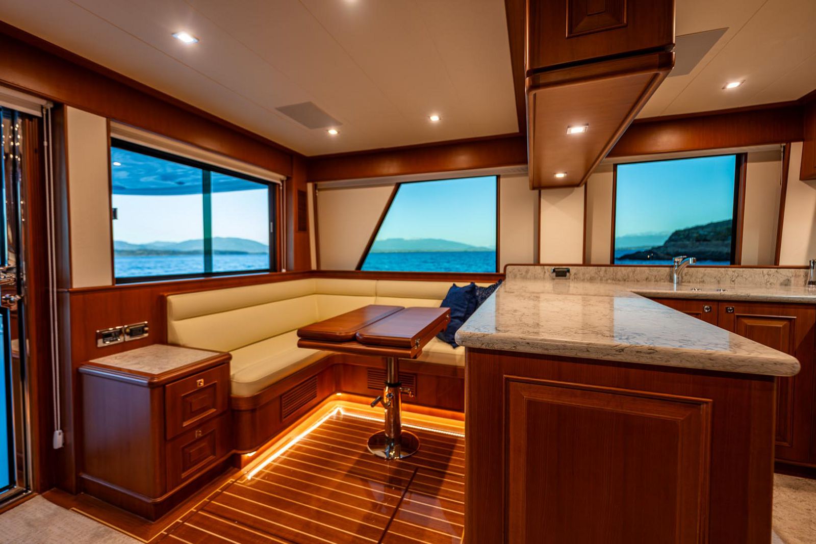 Northwest 55 | Northwest Yachts Dealer | Expedition