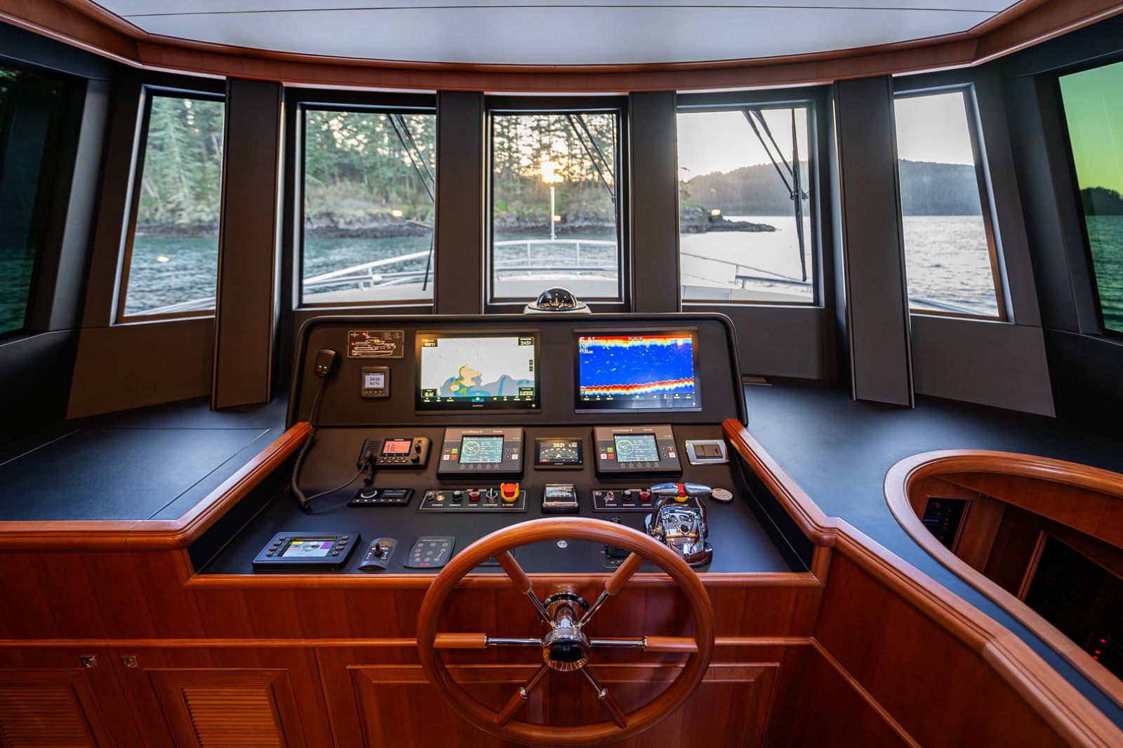 Northwest 55 | Northwest Yachts Dealer | Expedition