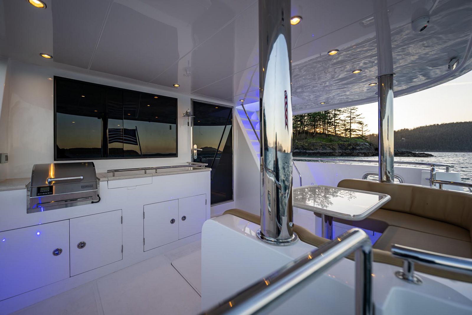 Northwest 55 | Northwest Yachts Dealer | Expedition
