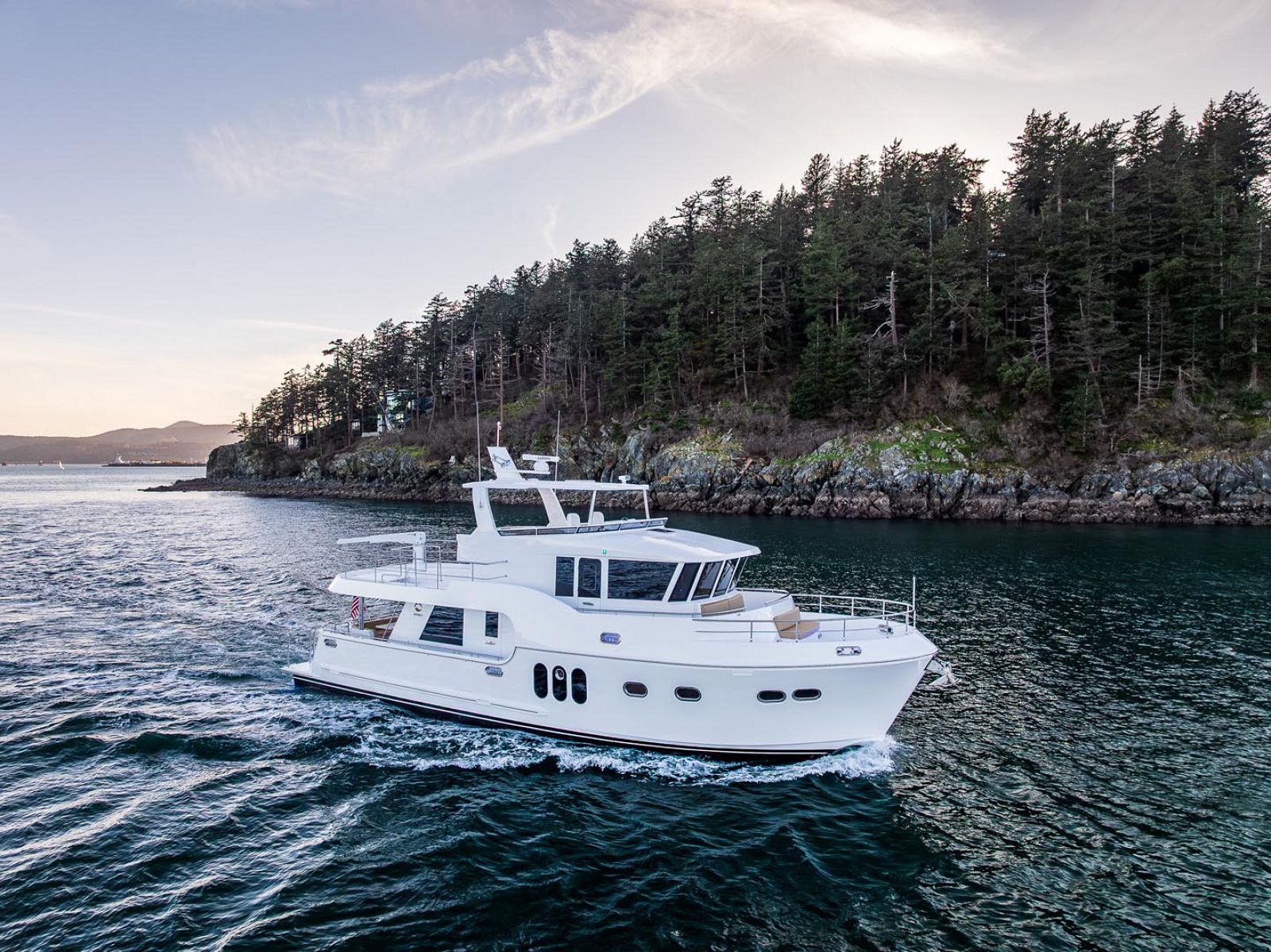 Northwest 55 | Northwest Yachts Dealer | Expedition