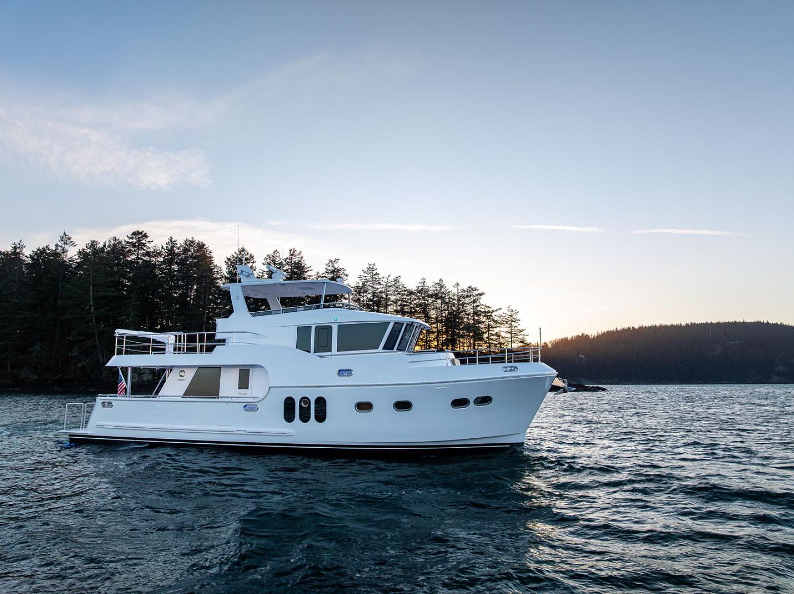 Northwest 55 | Northwest Yachts Dealer | Expedition