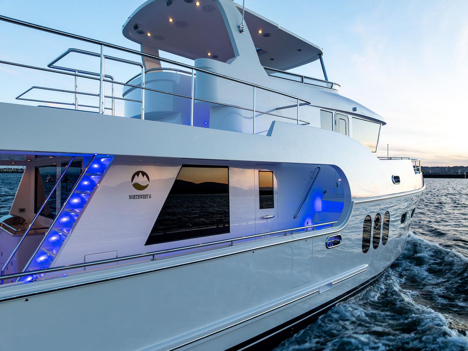 Northwest 55 | Northwest Yachts Dealer | Expedition